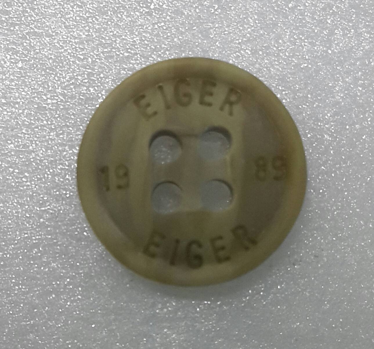 270816 Fake Wood with Engraving Button | Sungwon Button